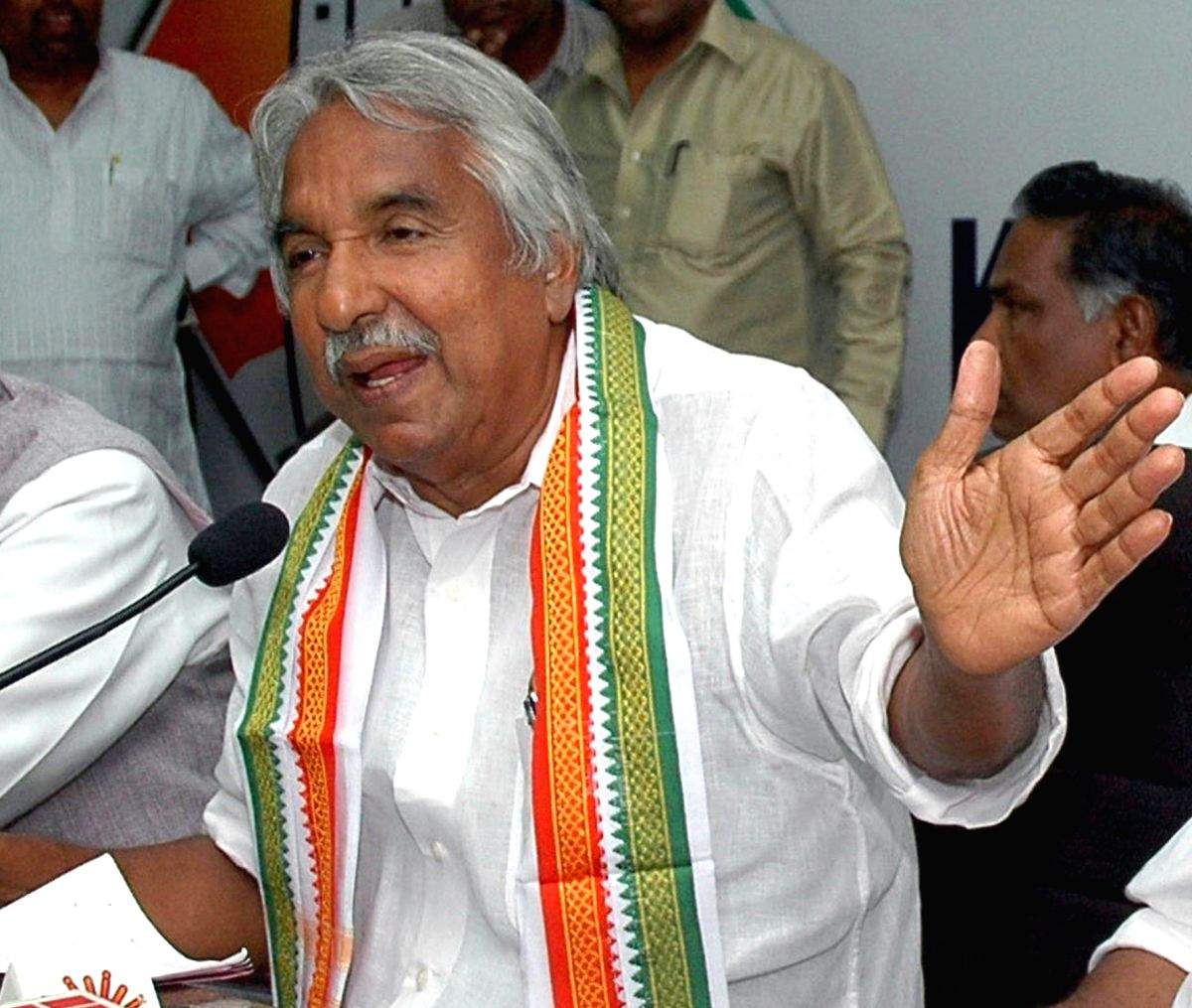 CPI(M) should apologize to K M Mani’s family, says Oommen Chandy