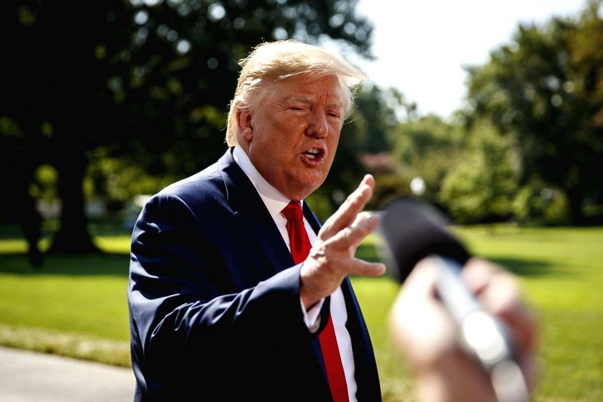 Hakeem Jeffries slams Trump on Iran war, costs